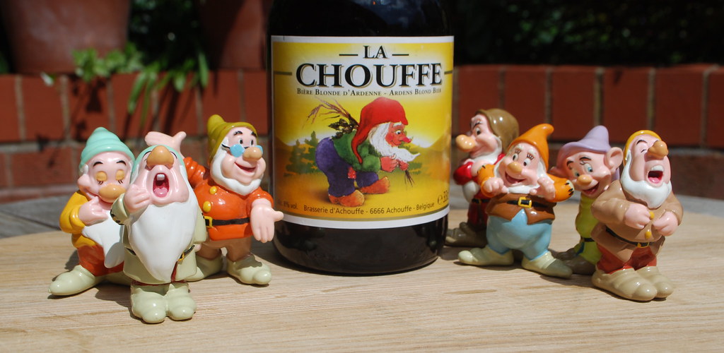 La Chouffe : plongeon dans les cuves d'un célèbre nain belge - Une ...